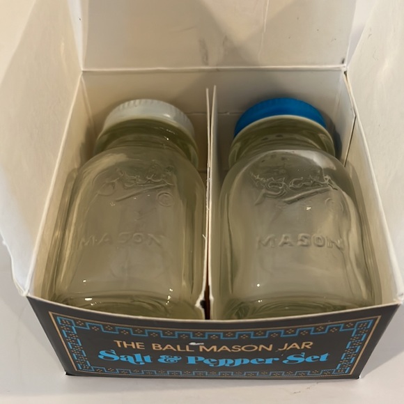 Ball | Kitchen | Vintage Ball Mason Miniature Salt Pepper Saker Set ...